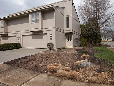 8002 Steven David Dr Strongsville OH | Zillow