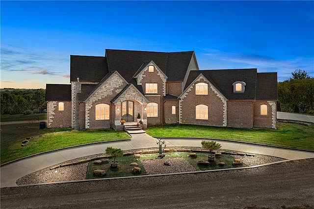 10700 SE State Route T, Easton, MO 64443 | Zillow