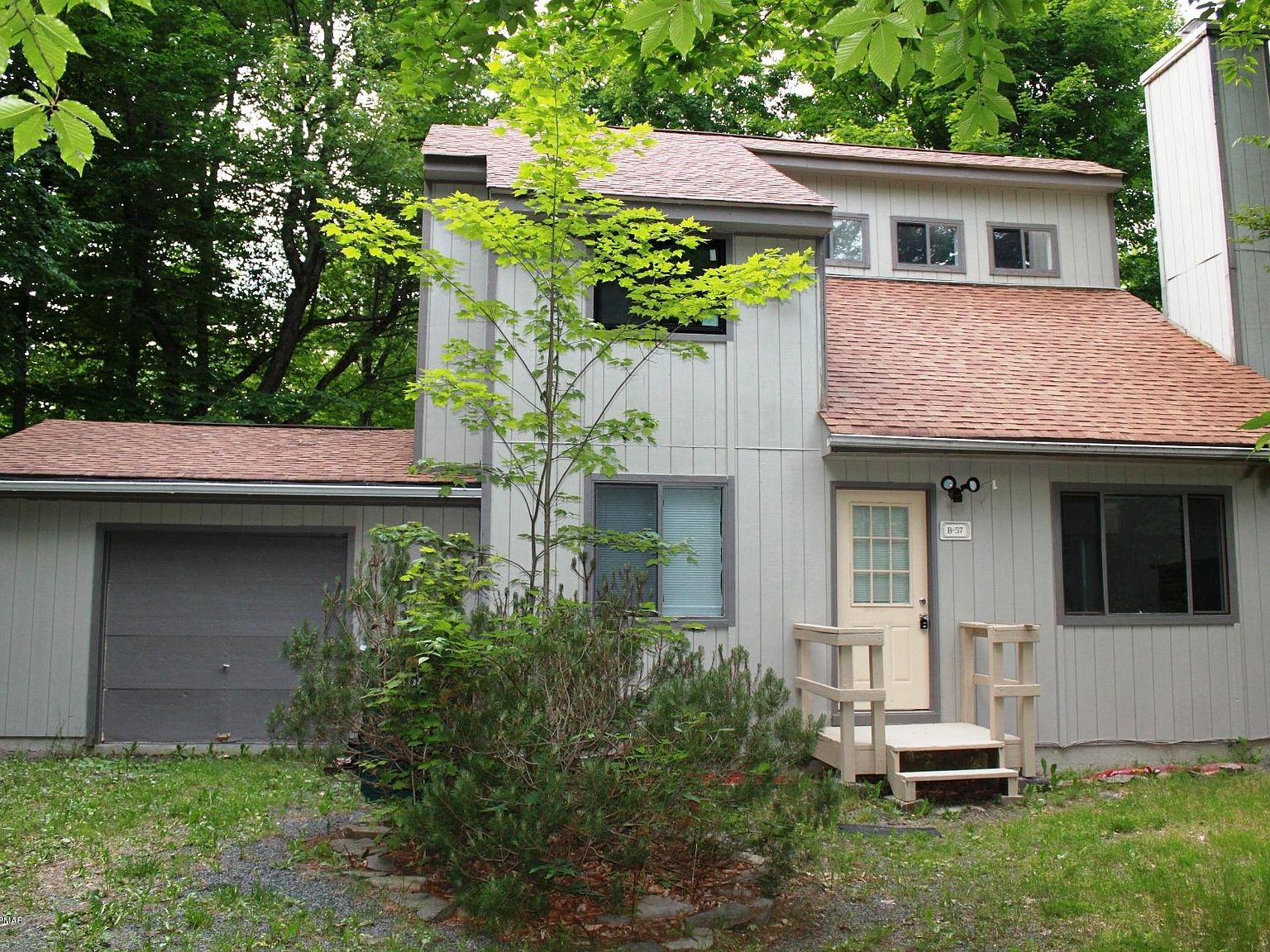 736 Edgewood Rd, Tobyhanna, PA 18466 | Zillow