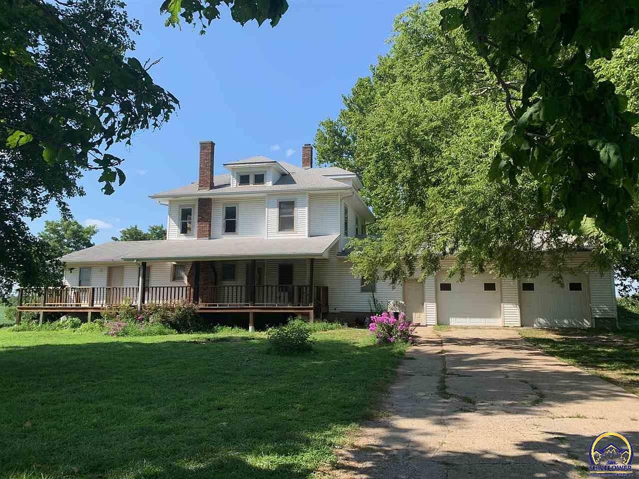 2040 NW Menoken Rd, Topeka, KS 66618 | Zillow