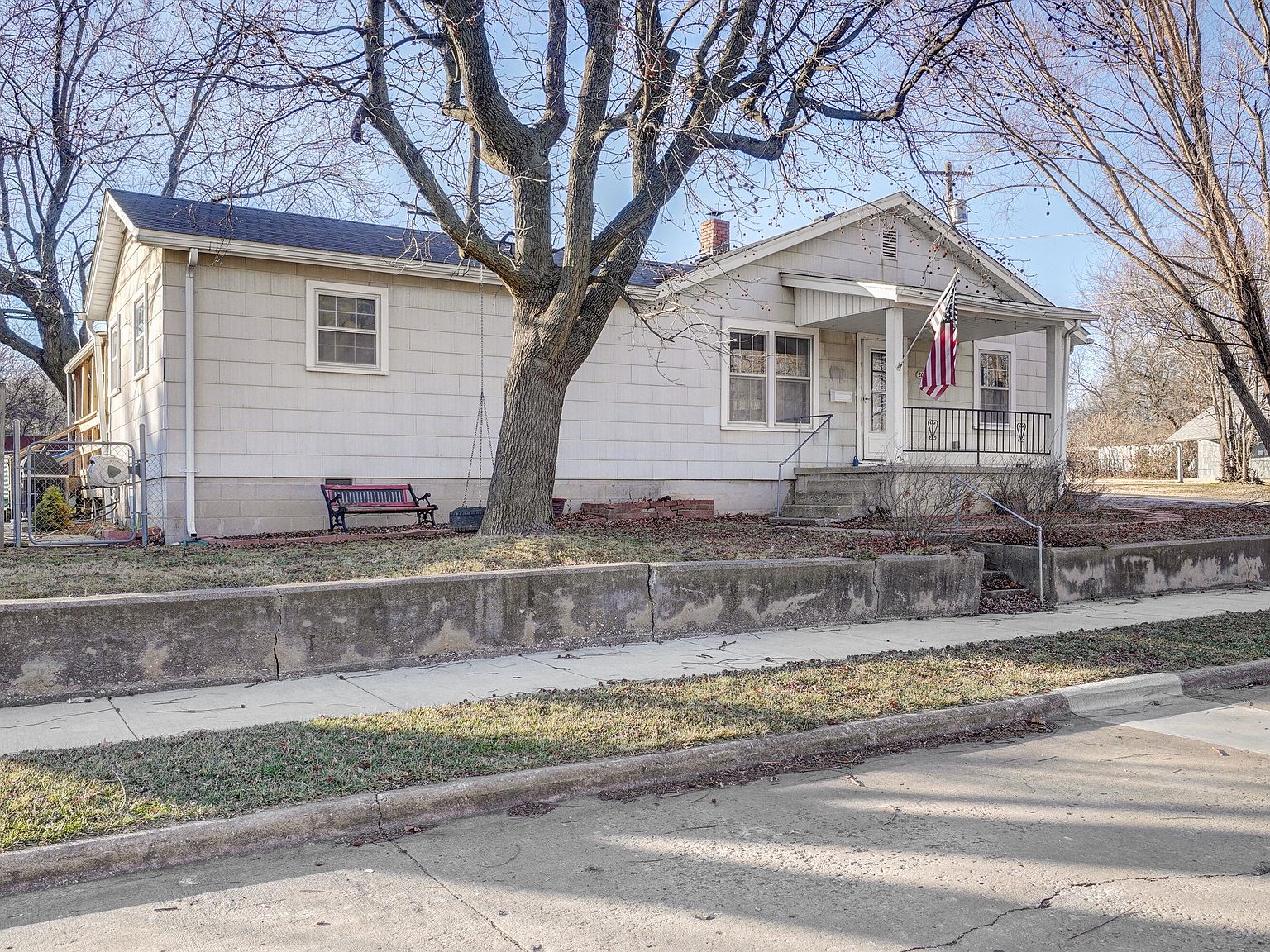 2055 North Nettleton Avenue, Springfield, MO 65803 | Zillow