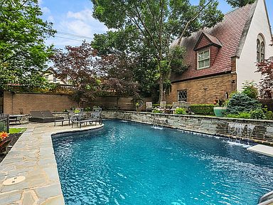 15 Portland Pl, Saint Louis, MO 63108 | Zillow