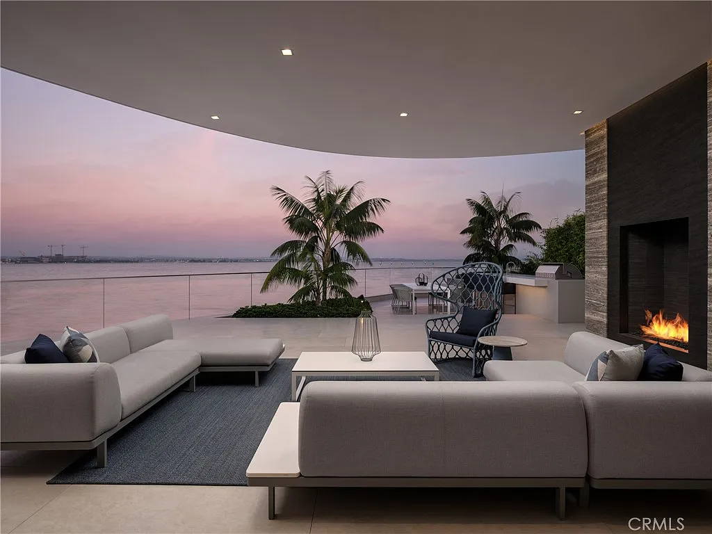 320' of Private Bayfront! 3,600 Sq. Ft. Rooftop Deck! $43 Million in ...