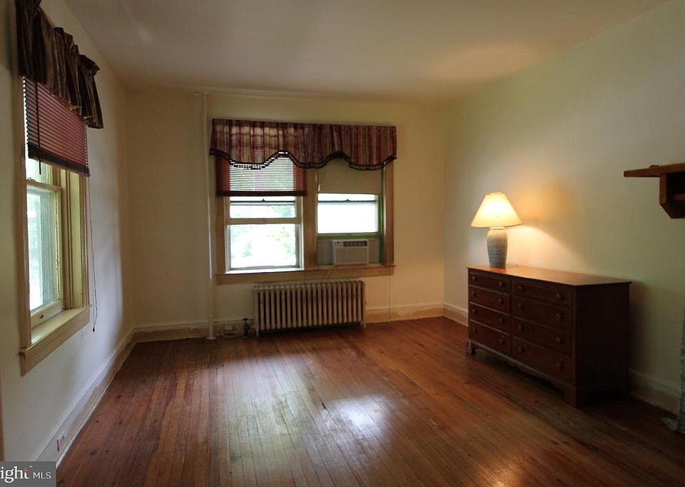 First Ave 1432 - Be Water - 1432 1st Ave York PA | Zillow