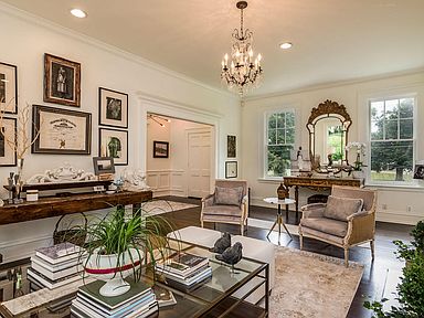 2733 Kingston Pike, Knoxville, TN 37919 | Zillow