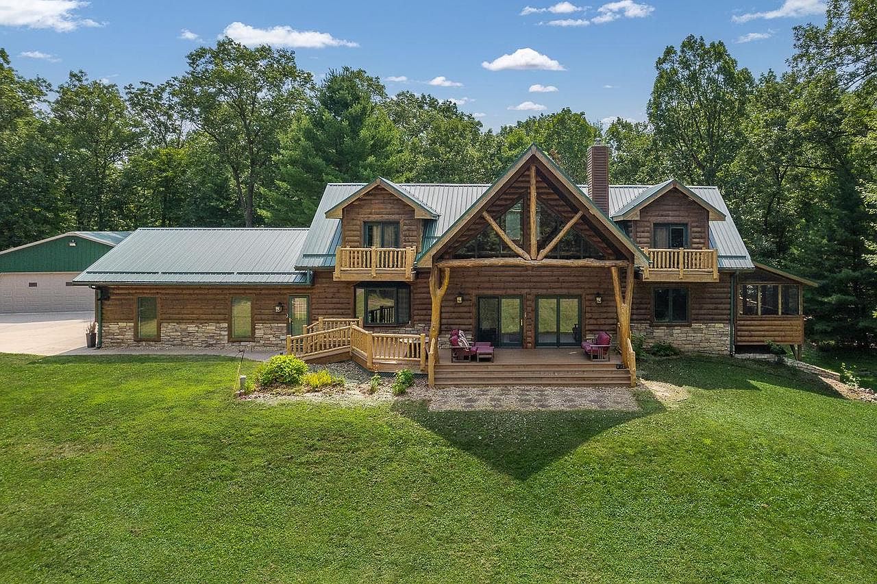 S2025 Park Lane, Reedsburg, WI 53959 | MLS #1995480 | Zillow