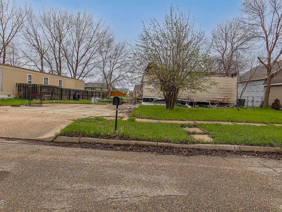 4616 Cortez Cir, Mandan, ND 58554 | Zillow