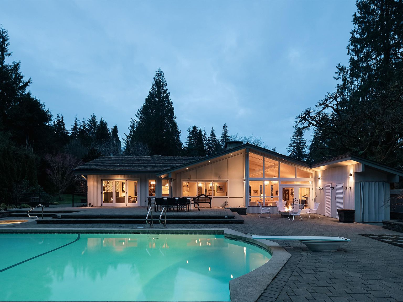 425 Rabbit Ln, West Vancouver, BC V7S 1J1 | MLS #R2980847 | Zillow