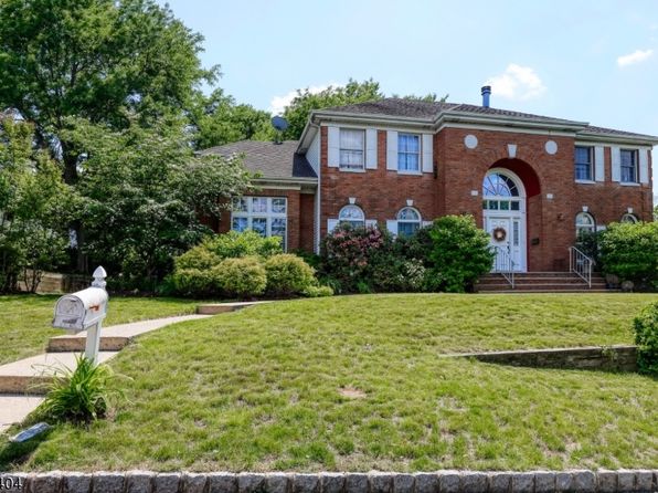 Westwood NJ Real Estate - Westwood NJ Homes For Sale | Zillow