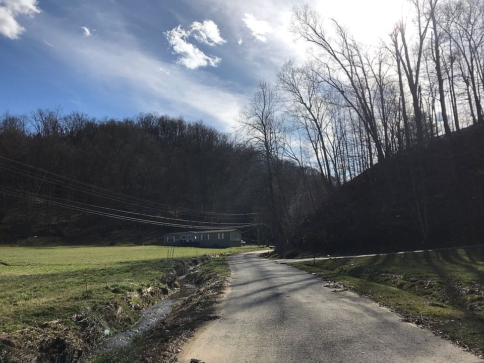 480 Lively Ln, Thelma, KY 41260 | Zillow