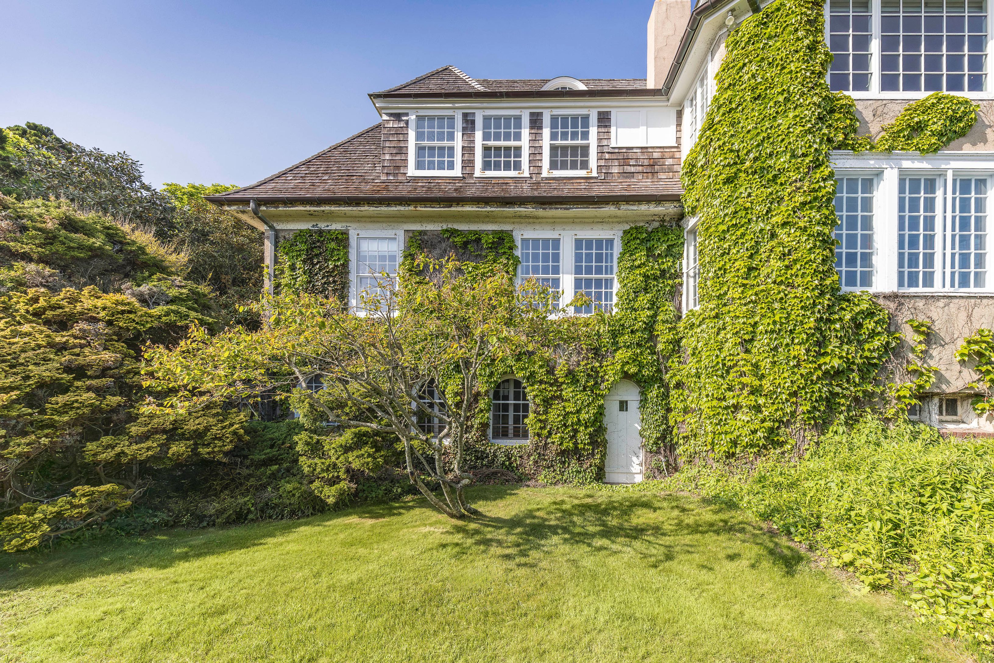 105 Lily Pond Ln, East Hampton, NY 11937 | Out East