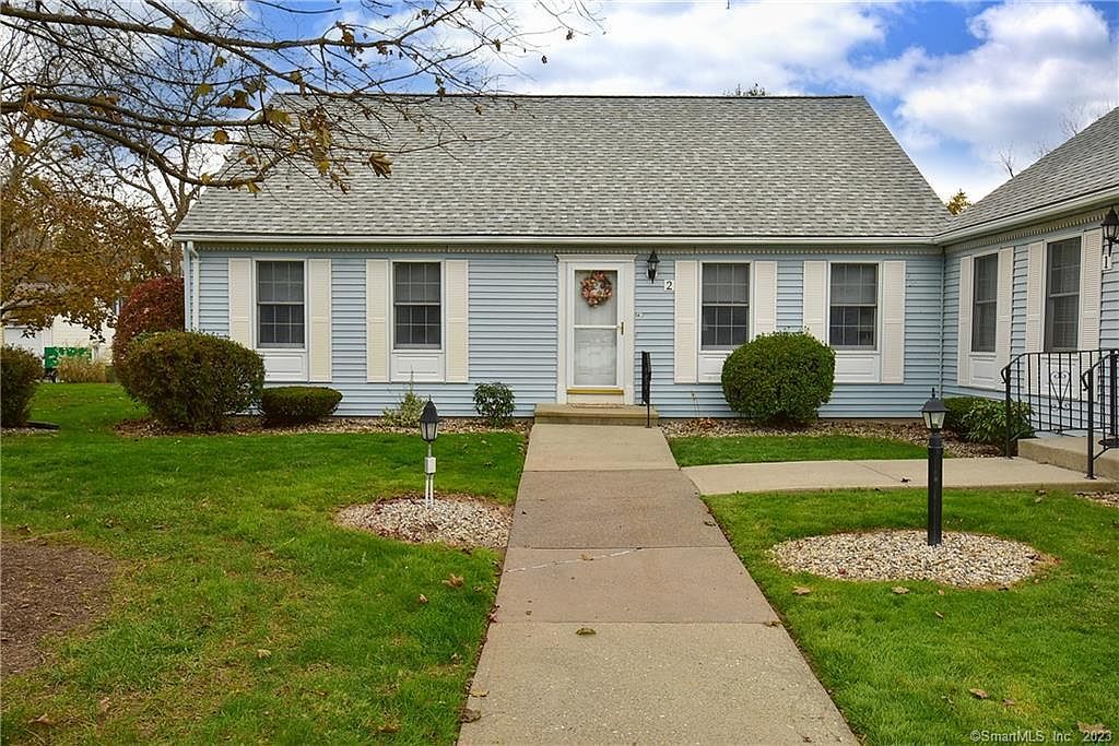 2 Maybury Rd UNIT 2, Suffield, CT 06078 | Zillow