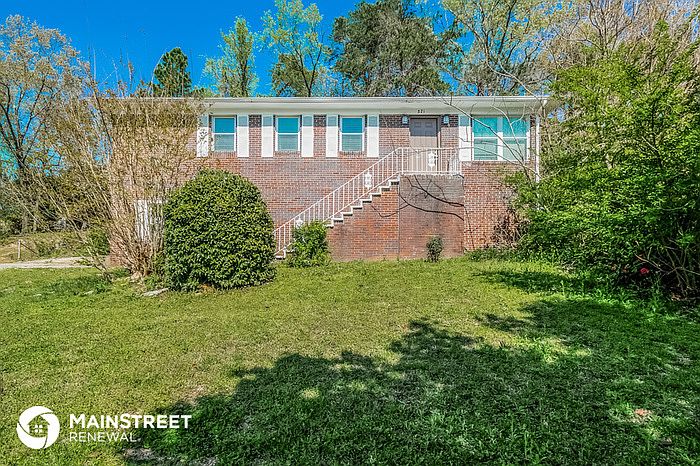 821 Westfield Dr, Fairfield, AL 35064 | Zillow