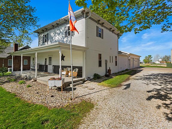 412 S Main St, Gifford, IL 61847 | MLS #12039900 | Zillow