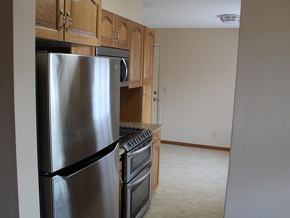 8422 68th St S, Cottage Grove, MN 55016 | MLS #6690692 | Zillow