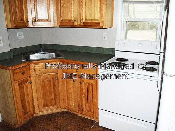 2814 Crooks Rd, Royal Oak, MI 48073 | Zillow