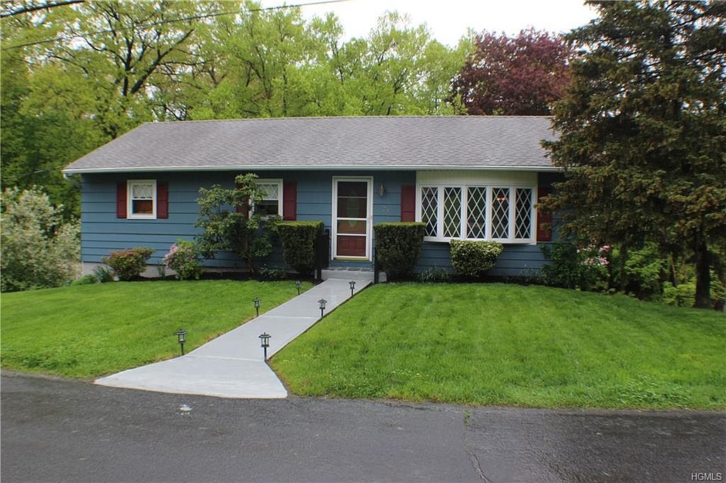20 Faye Ave, New Windsor, NY 12553 | Zillow