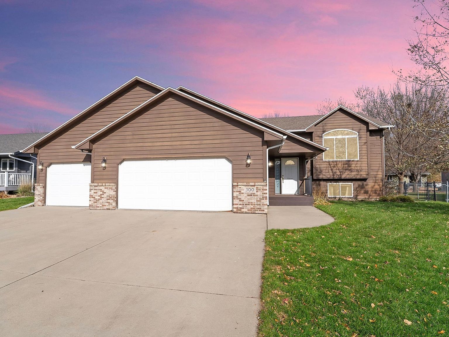 300 W Greenwood St, Brandon, SD 57005 | MLS #22307420 | Zillow