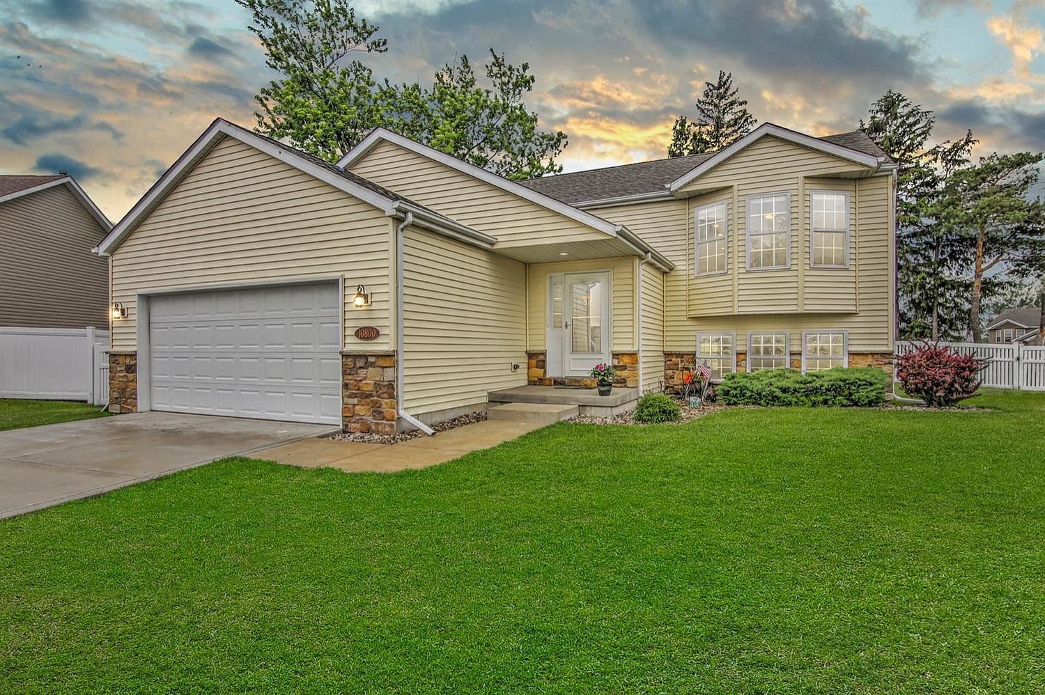 10800 Illinois St, Crown Point, IN 46307 | Zillow