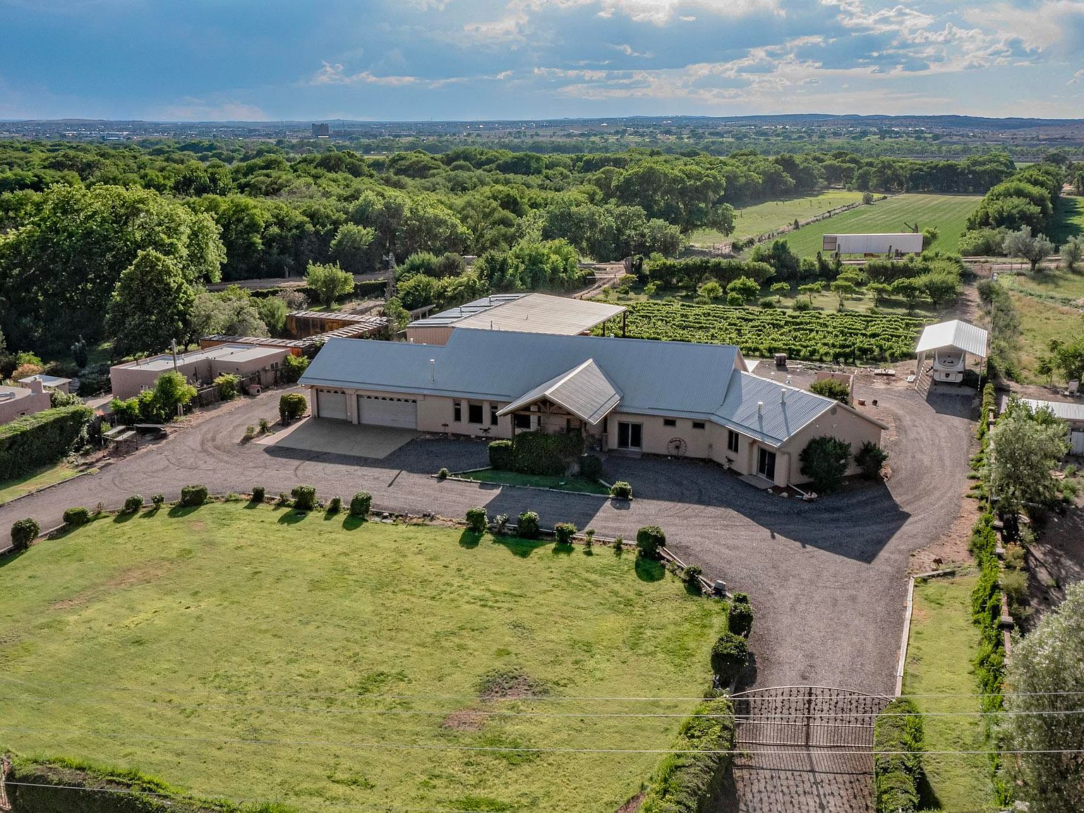 17 Llanito Rd, Bernalillo, NM 87004 | MLS #1065200 | Zillow