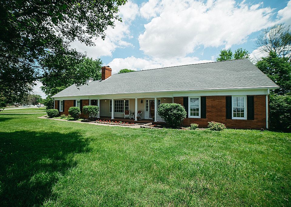 1424 Adams Ln, Henderson, KY 42420 | Zillow