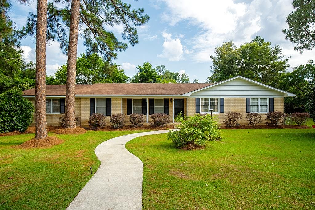 77 Main St, Morven, GA 31638 | Zillow