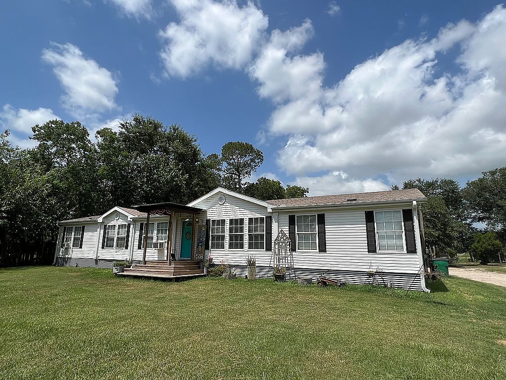 538 Meneley Rd, Winnie, TX 77665 | Zillow