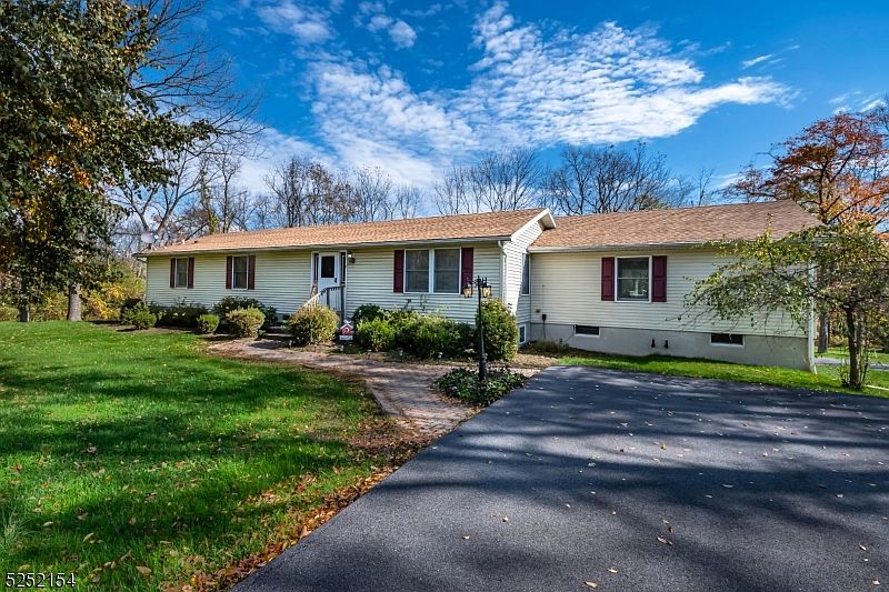 8 Countryside Rd, Columbia, NJ 07832 | Zillow