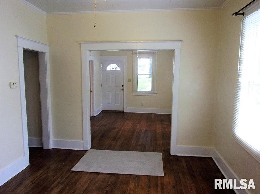 609 W Cherry St, Carbondale, IL 62901 | Zillow