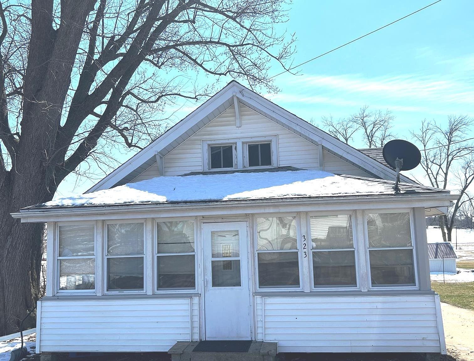 323 E 1st St, Mc Connell, IL 61050 | Zillow