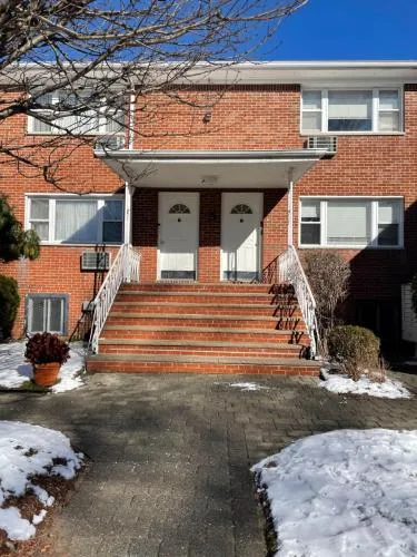 201 Oakdene Place #C1 in Cliffside Park, New Jersey | StreetEasy