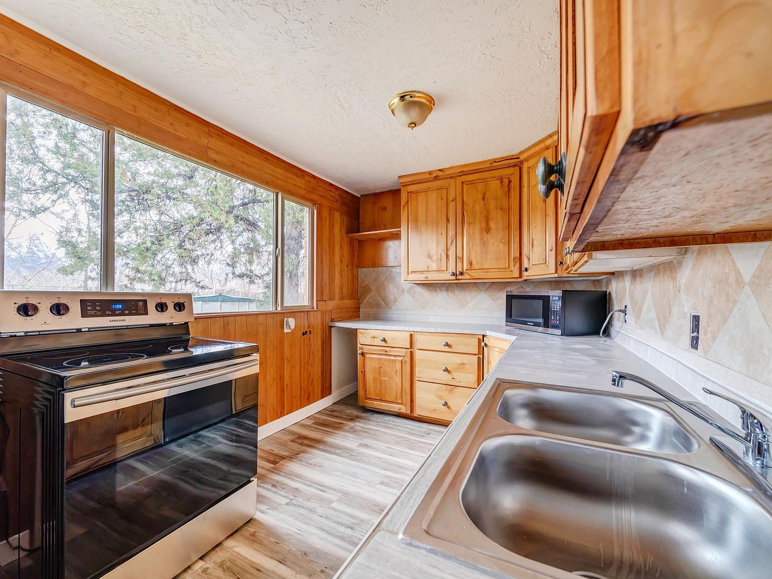505 W 400 S, Orem, UT 84058 | Zillow
