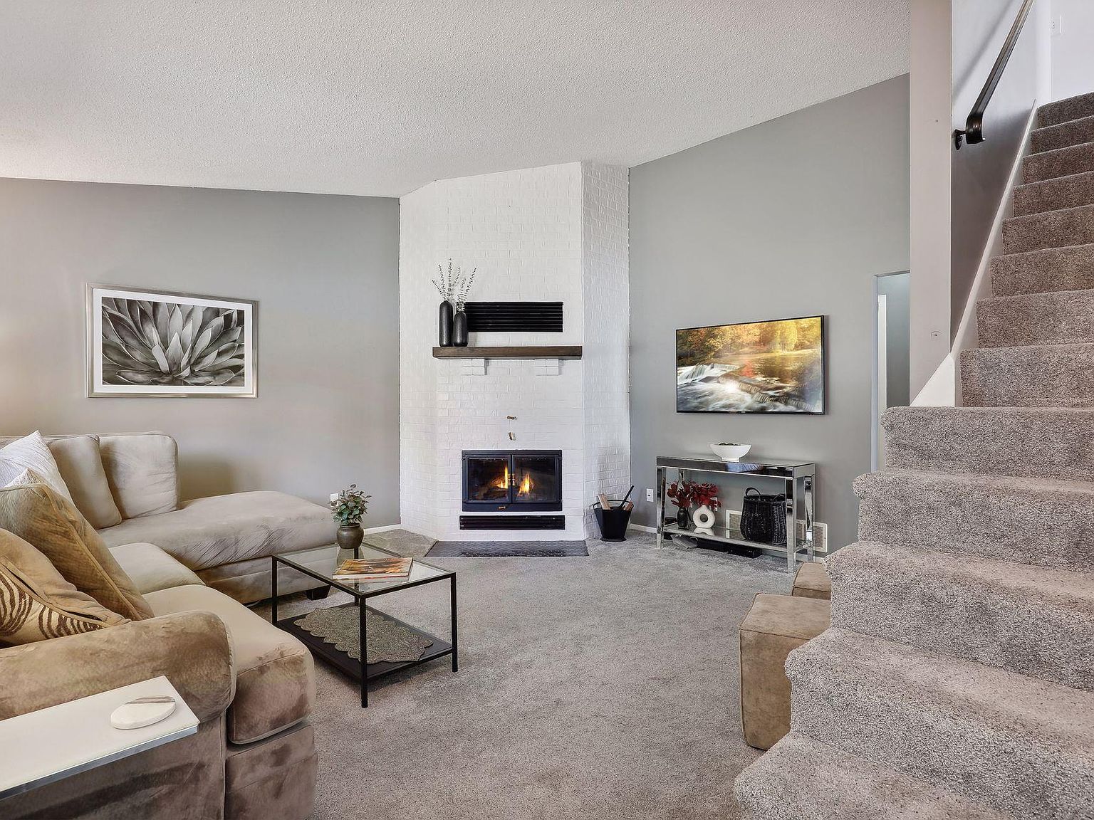 8442 144th St W, Apple Valley, MN 55124 | Zillow