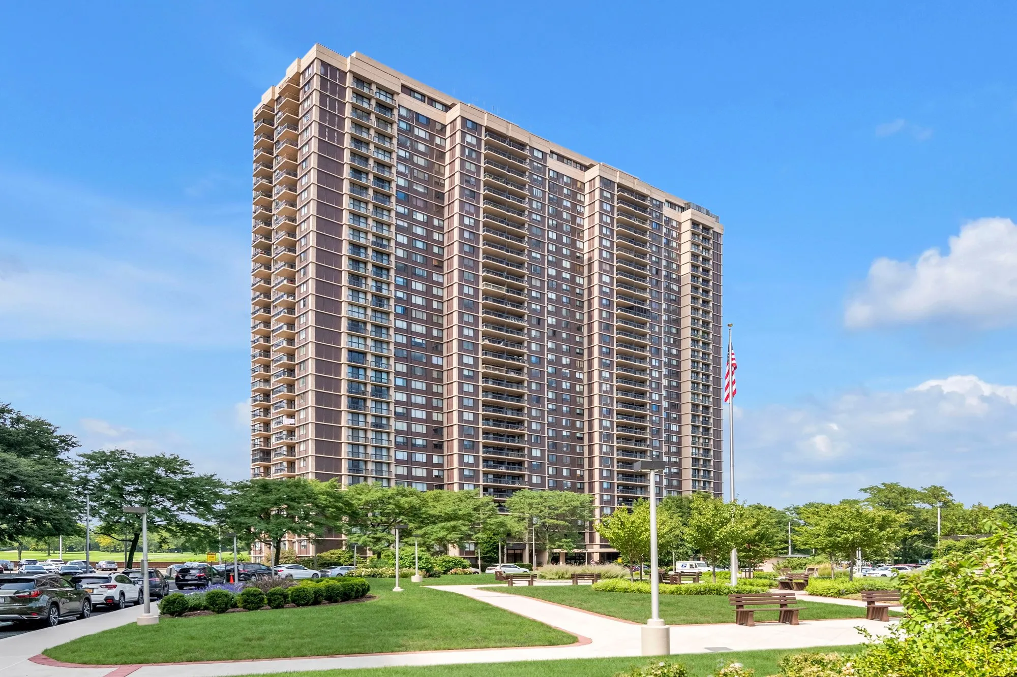 269 Grand Central Parkway #4V in Glen Oaks, Queens | StreetEasy