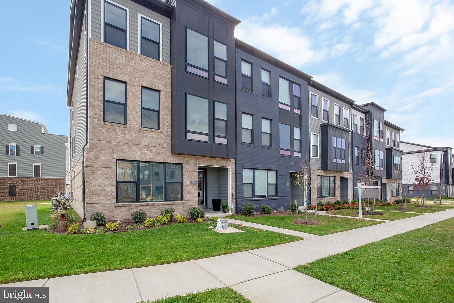 302 Summit Point Blvd, Bowie, MD 20716 | Zillow