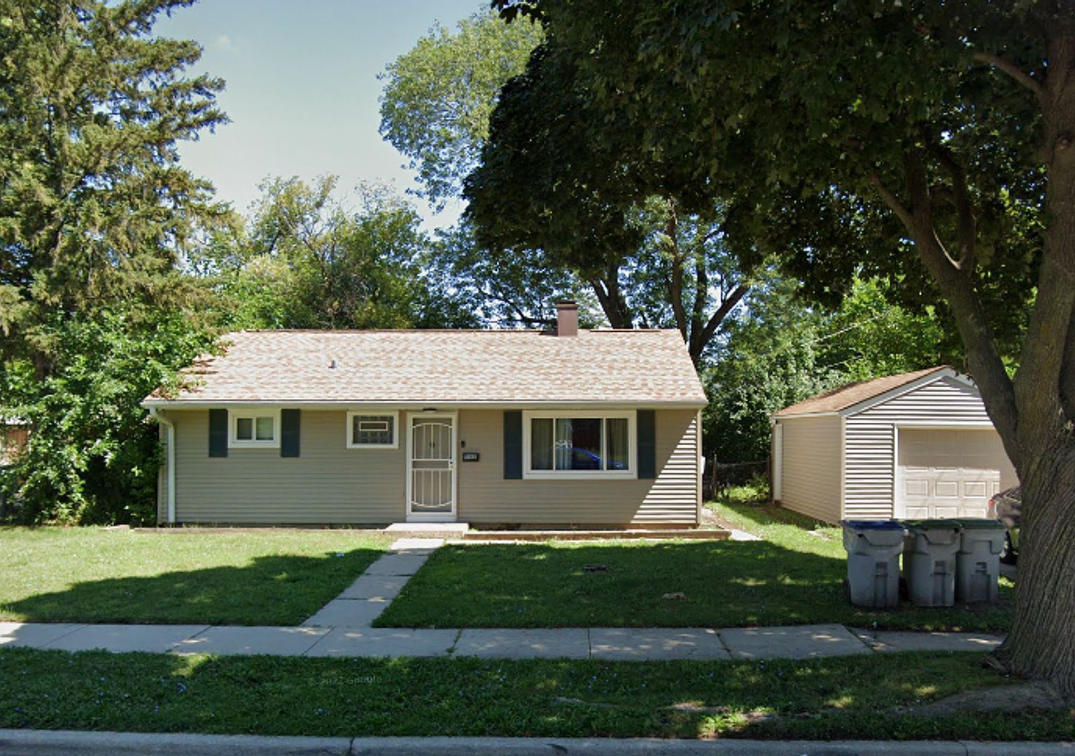 5468 N Strathmore Ave, Milwaukee, WI 53218 | Zillow