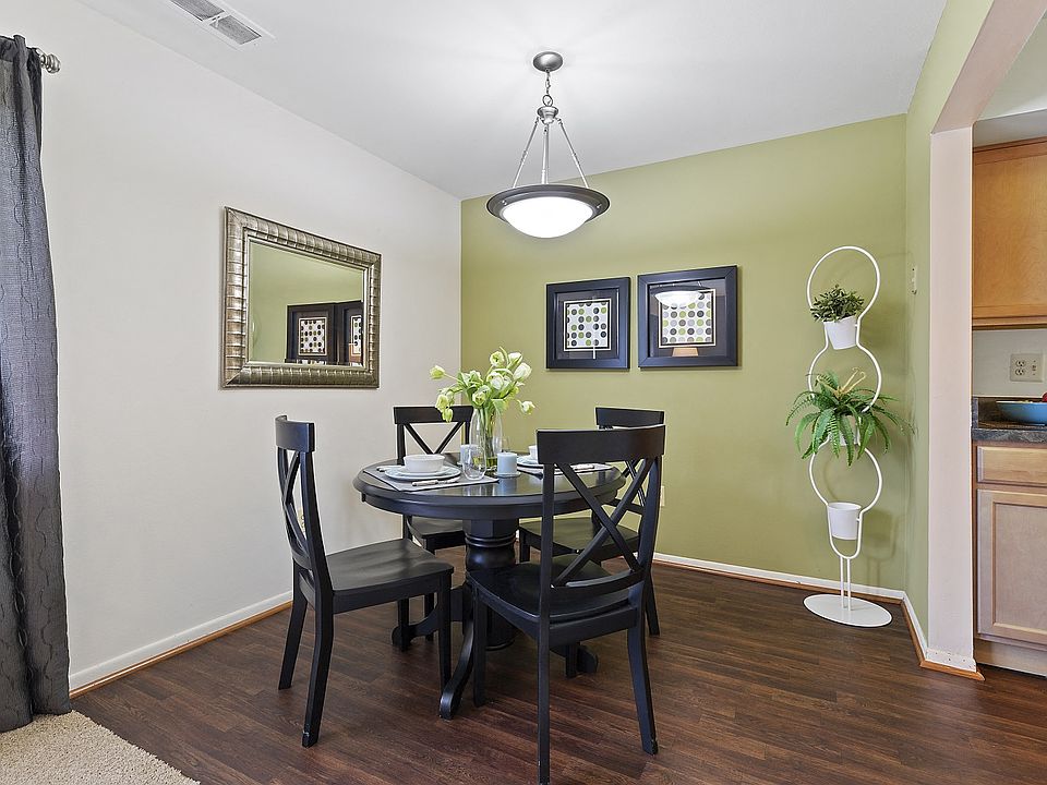 Drawbridge Apartments East - 36420 Union Lake Rd Harrison Township MI ...