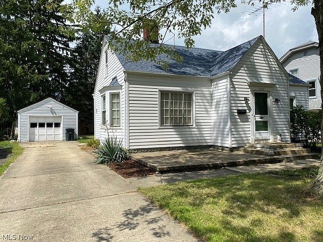 1735 Estabrook Ave NW, Warren, OH 44485 | Zillow