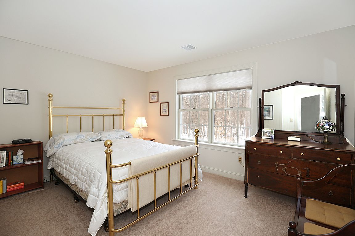 1645 Indian Path Ct, Quakertown, PA 18951 | Zillow