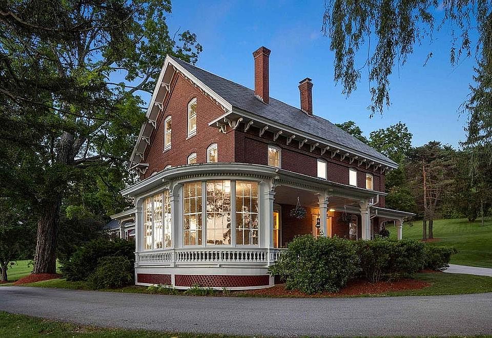 128 Merrimack St, Hooksett, NH 03106 | Zillow