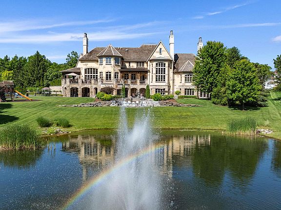 5537 Orchard Ridge Dr, Rochester, MI 48306 | MLS #50145983 | Zillow