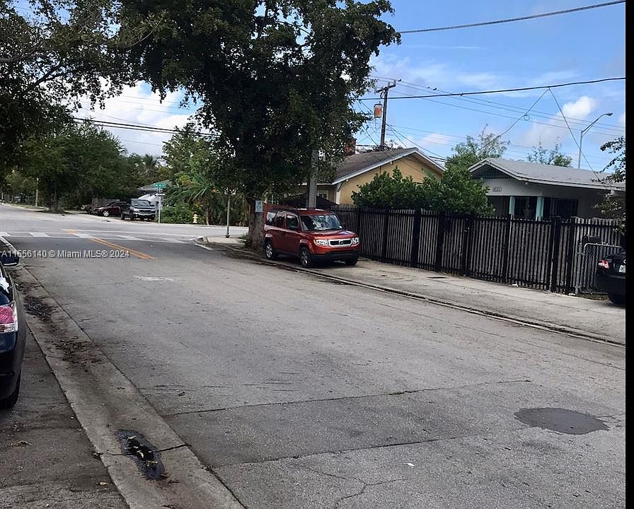 8112 NE 1st Ave, Miami, FL 33138 | Zillow