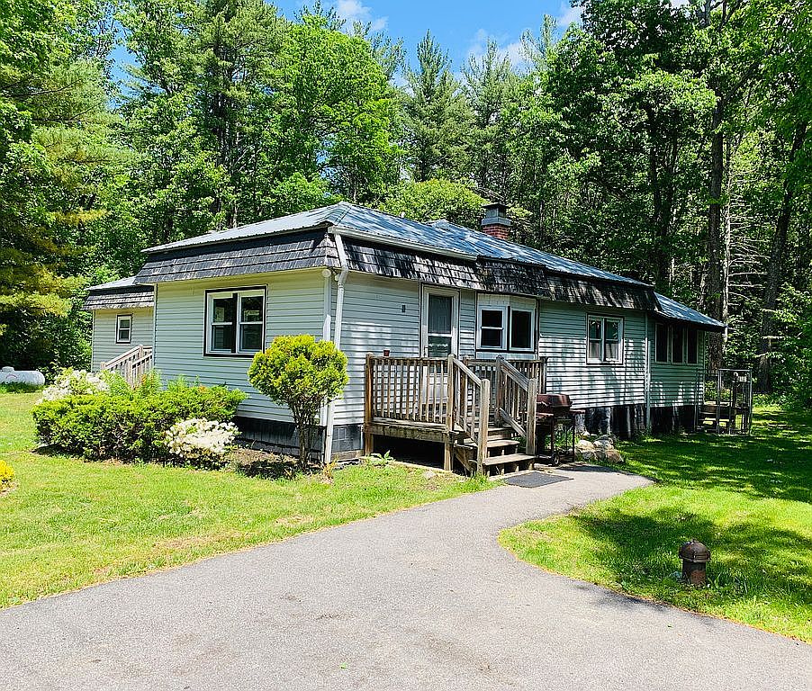 4 Linden Rd, Kingston, NH 03848 | Zillow