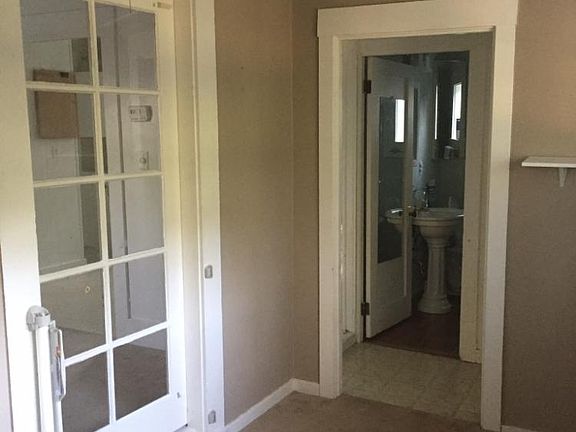 2716 Jefferson Ave, Redwood City, CA 94062 | Zillow