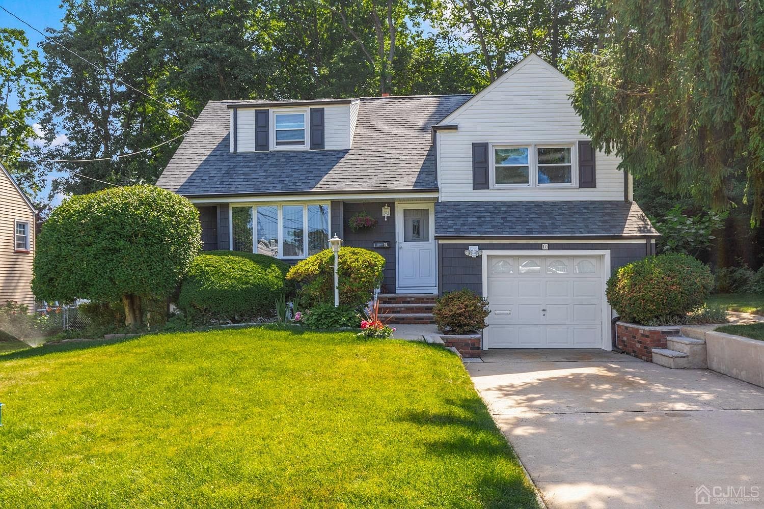 10 University Pl, Parlin, NJ 08859 | Zillow