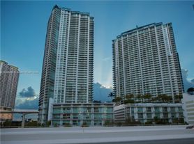 92 SW 3rd St Miami FL | Zillow