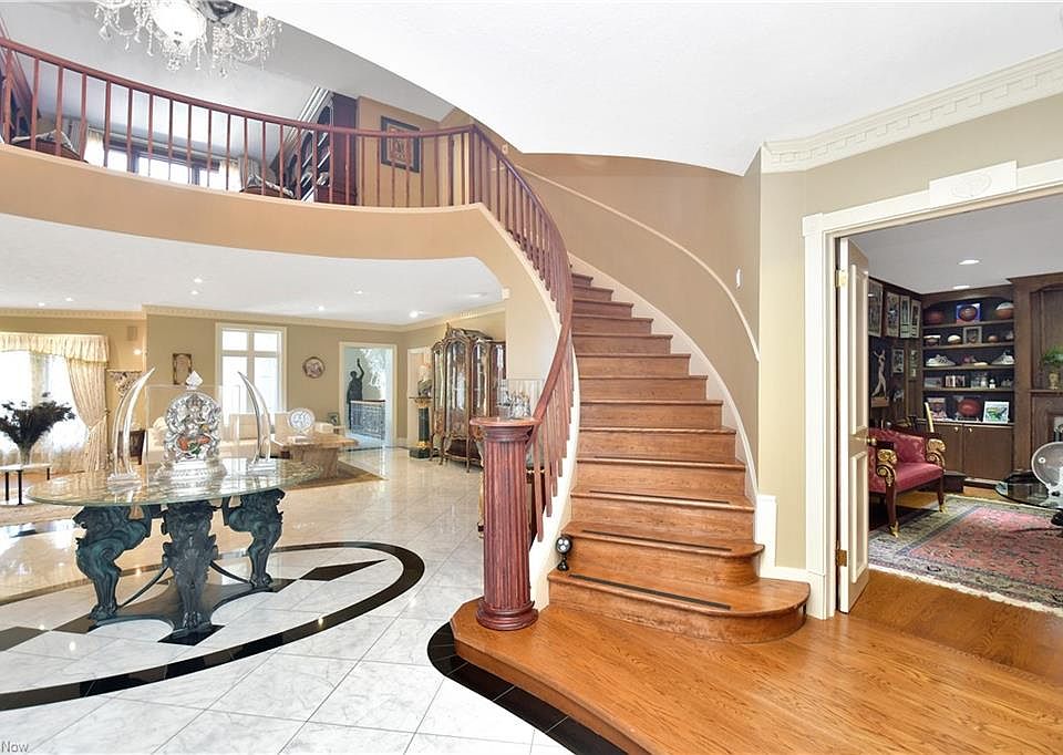 11518 Harbor View Dr, Cleveland, OH 44102 | MLS #4301291 | Zillow