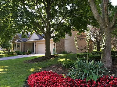 Covington Club Luxury Homes - 33000 Covington Club Dr Farmington Hills ...