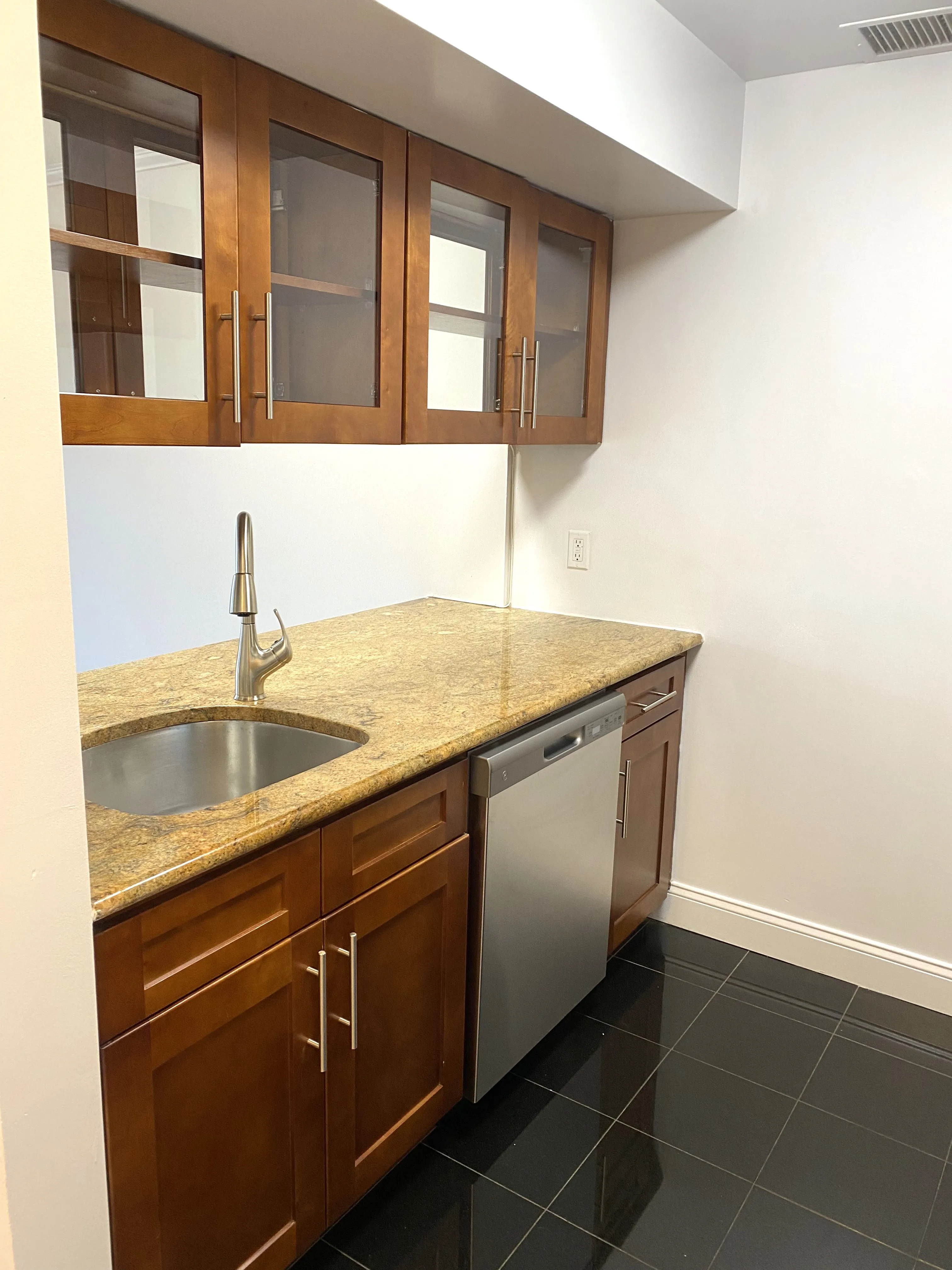 29 Cooper Street #6B in Inwood, Manhattan | StreetEasy