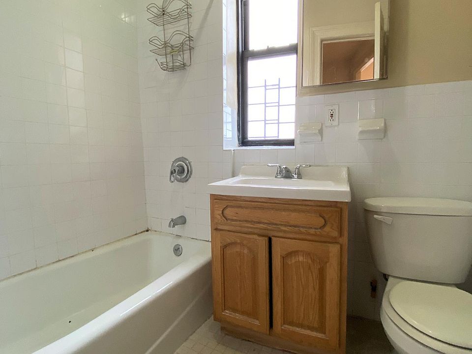 2665 Grand Concourse, Bronx, NY 10468 | Zillow